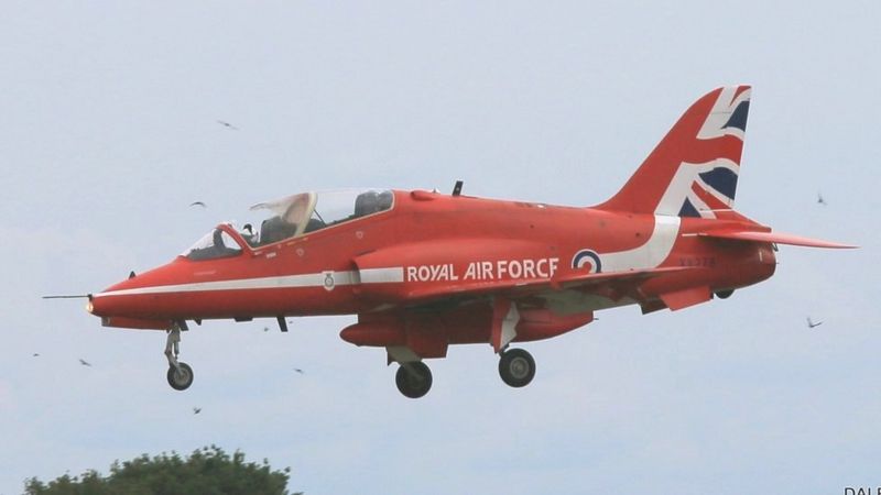 Red Arrows jet's cockpit canopy smashed by bird at Rhyl Airshow - BBC News