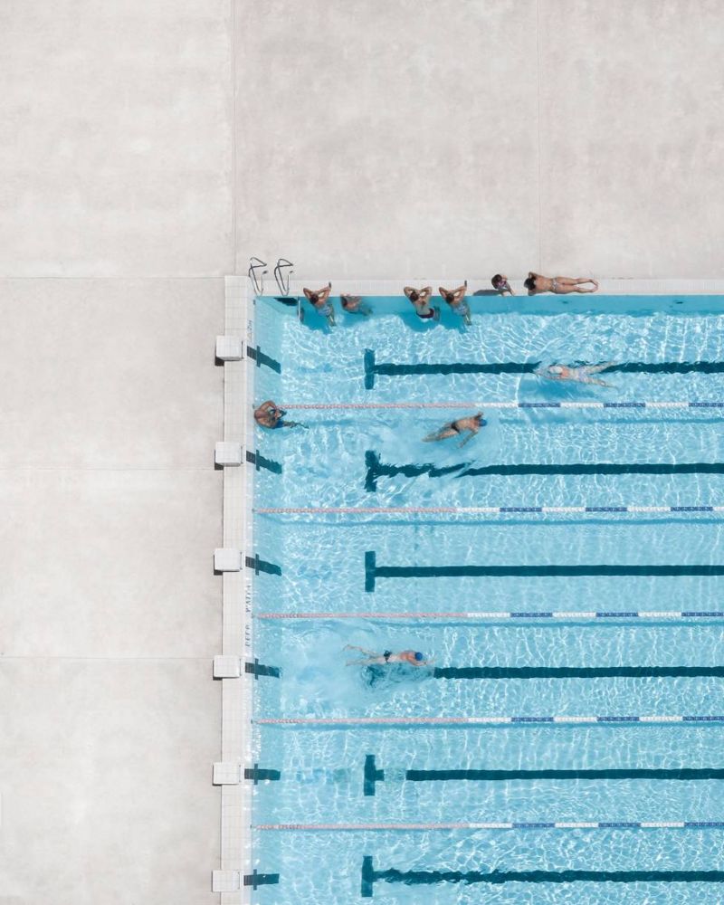 Photographer captures swimming pools from above - BBC News