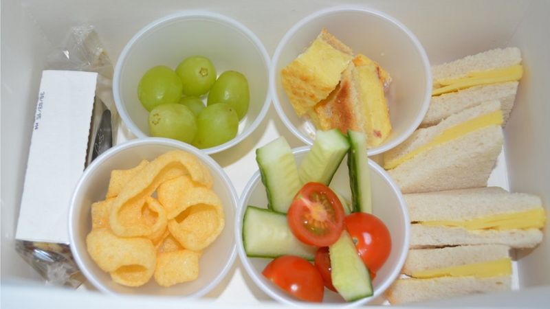 'I put toast and cake back on the hospital menu' - BBC News