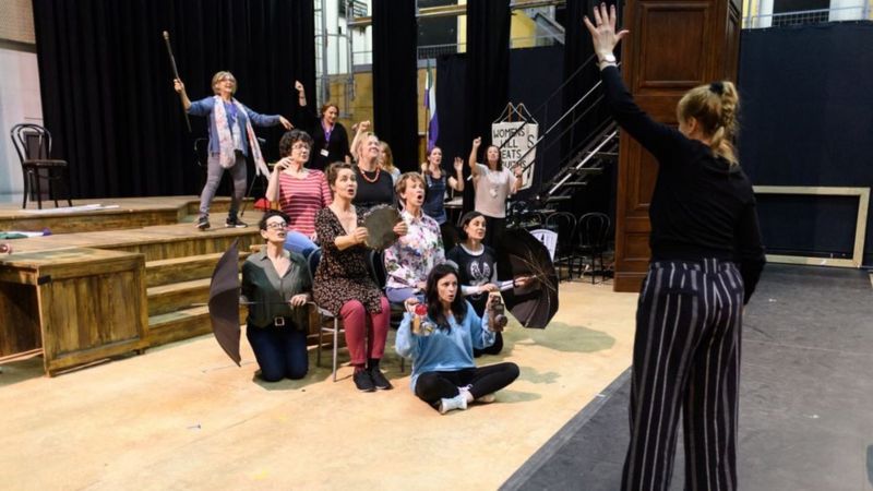 Welsh National Opera: Life of Lady Rhondda hits the stage - BBC News