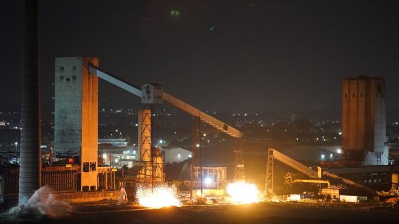 Dorman Long tower demolished in overnight explosion - BBC News