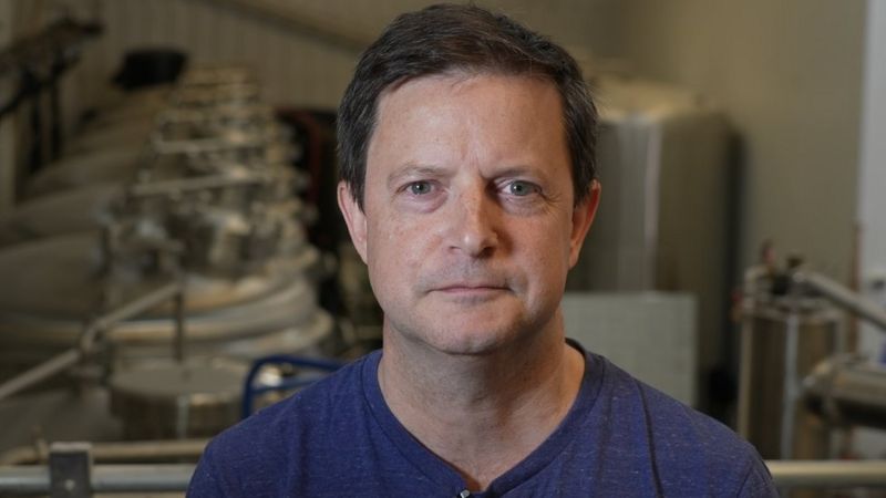 The workers getting 100% pay for 80% of the hours - BBC News