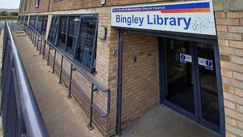 Bingley Library hires security due to anti-social behaviour - BBC News