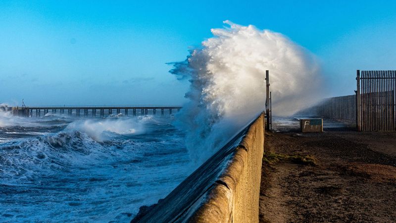 In pictures: Storms Malik and Corrie hit Scotland - BBC News