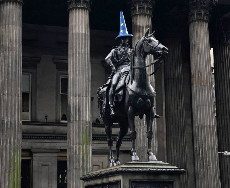 Duke of Wellington: The traffic-coned Glasgow statue that inspired ...