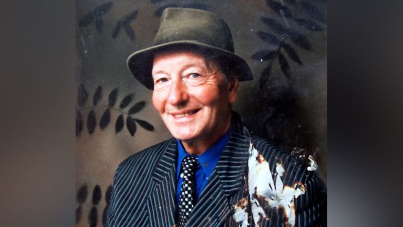 Ron's Place: Artistic fantasy world gets listed status - BBC News