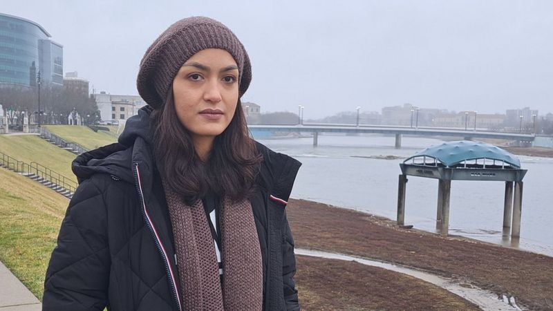 After Afghan TV fame, a new life in Ohio - BBC News
