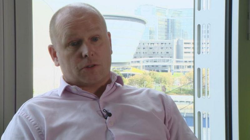 Sheku Bayoh custody death officer 'hates black people' - BBC News