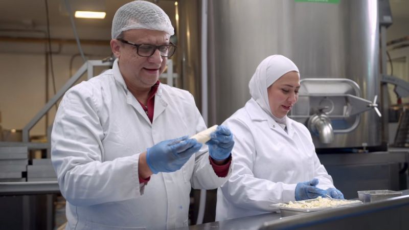 Yorkshire Dama: Syrian cheese makers win Aldi order - BBC News