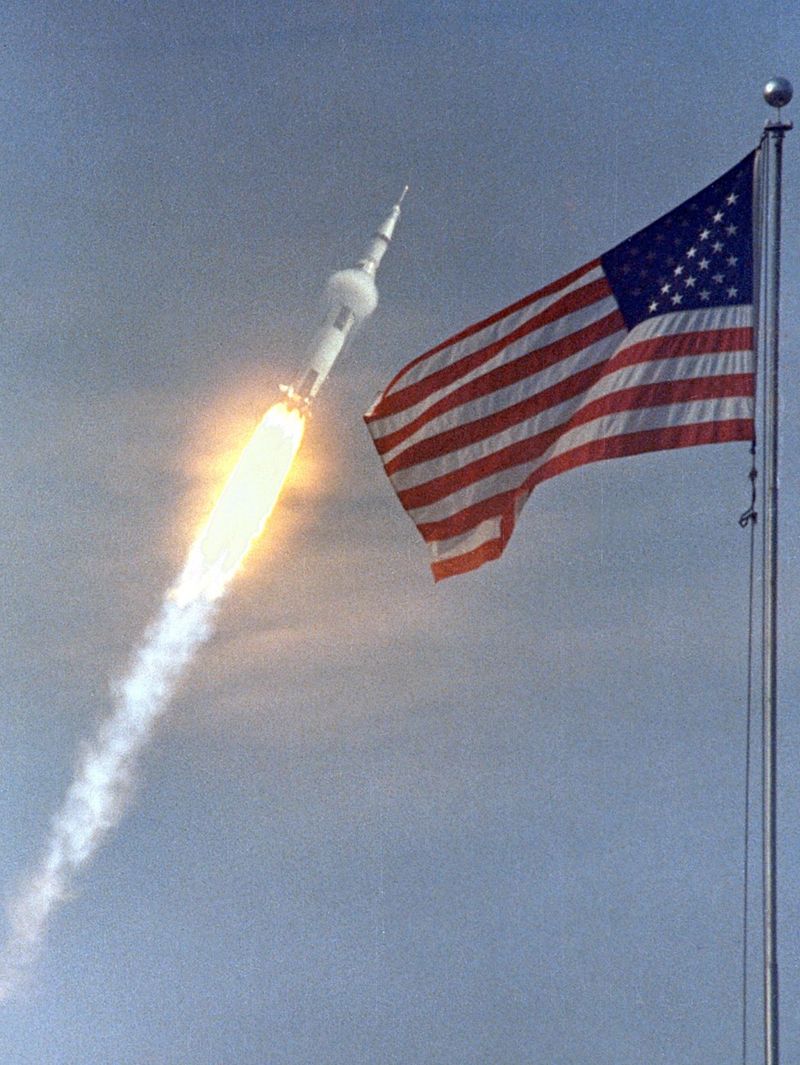 Apollo Moon landing: The 13 minutes that defined a century - BBC News