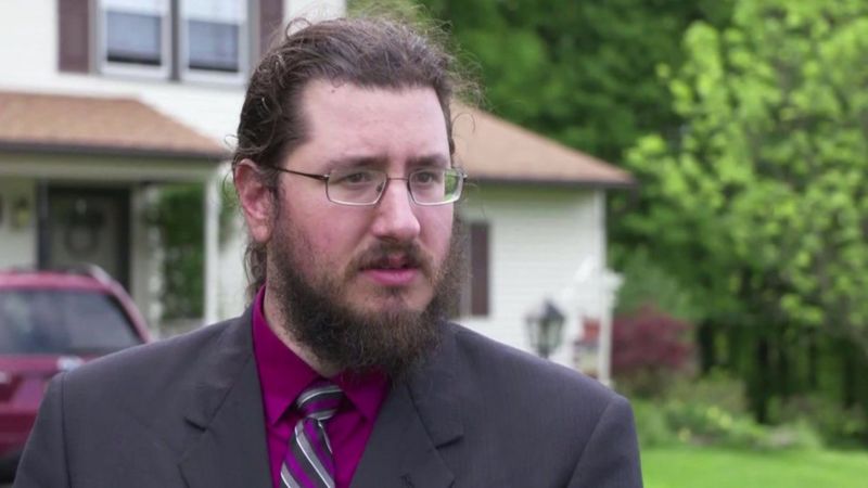 New York parents win legal battle to evict son, 30 - BBC News