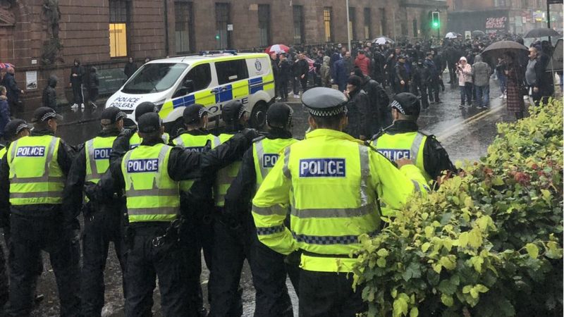 Riot police deployed following Govan demonstrations - BBC News
