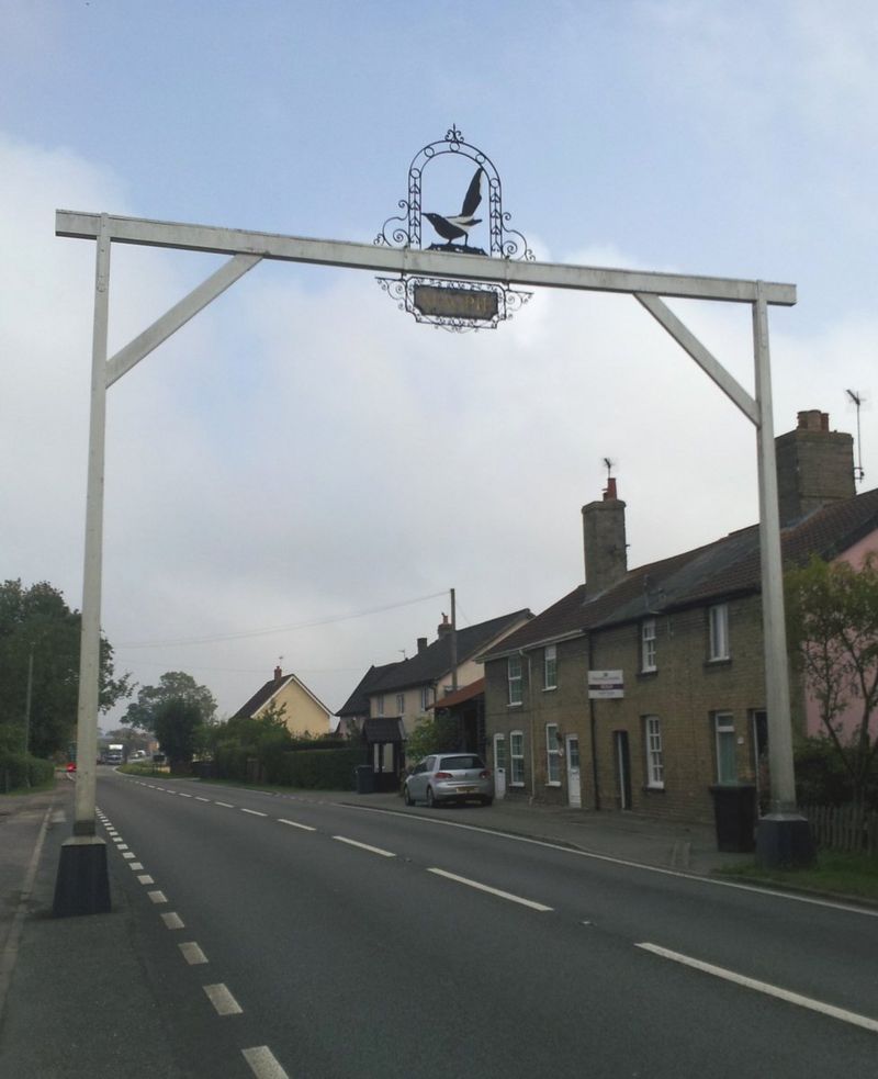 Suffolk's A140 Magpie pub sign fundraising bid starts - BBC News