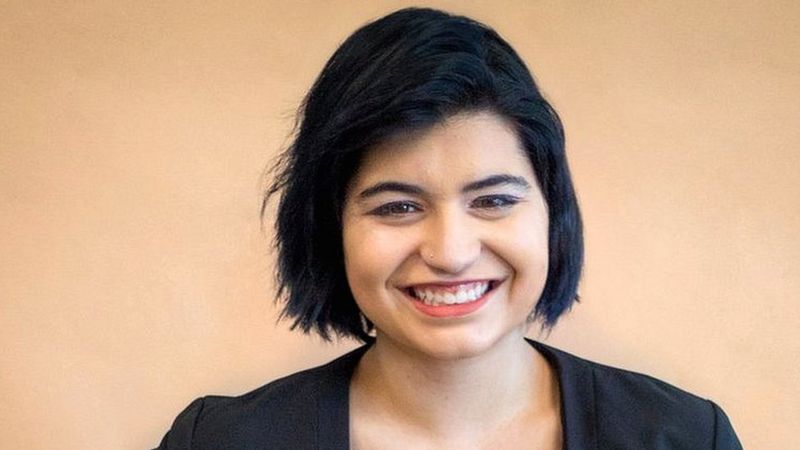 The teenager who made medical history to save her mother - BBC News