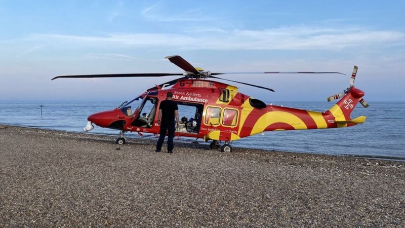 Mersea Island: Man dies in hospital following beach rescue - BBC News