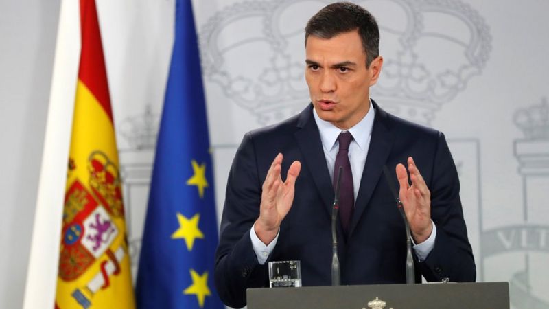 Spain election: Socialists win amid far-right breakthrough - BBC News