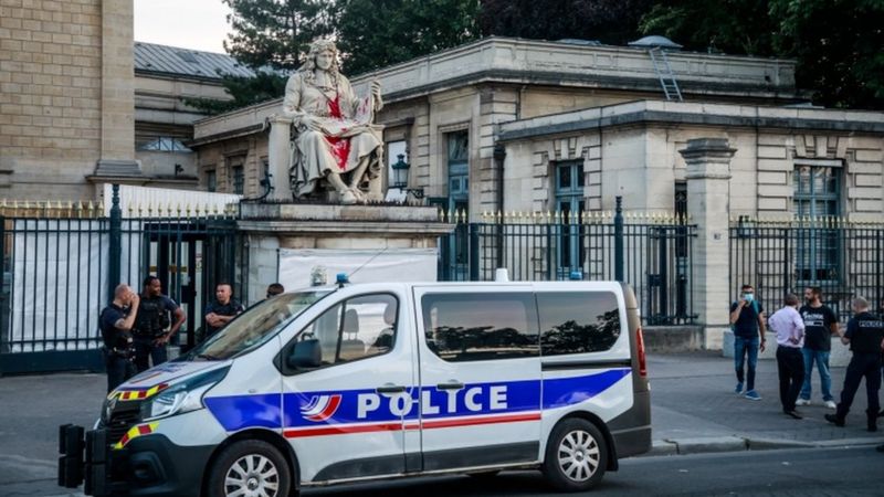 France Colbert row: Statue vandalised over slavery code - BBC News