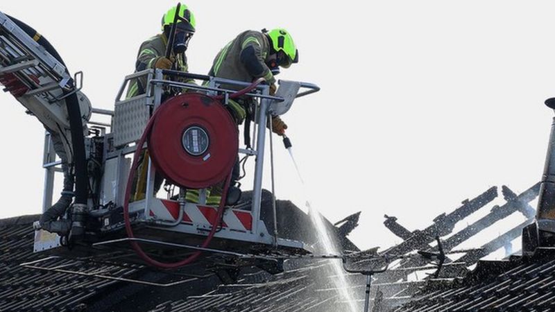 Multiple crews tackle fire at Watford industrial site - BBC News