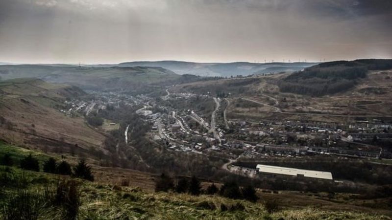Cymraeg ar y stryd - BBC Cymru Fyw