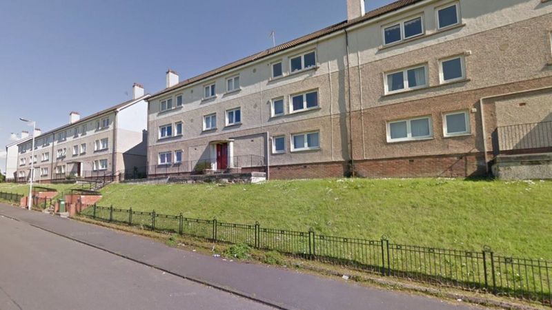 Man beaten by masked gang in Christmas Eve attack - BBC News