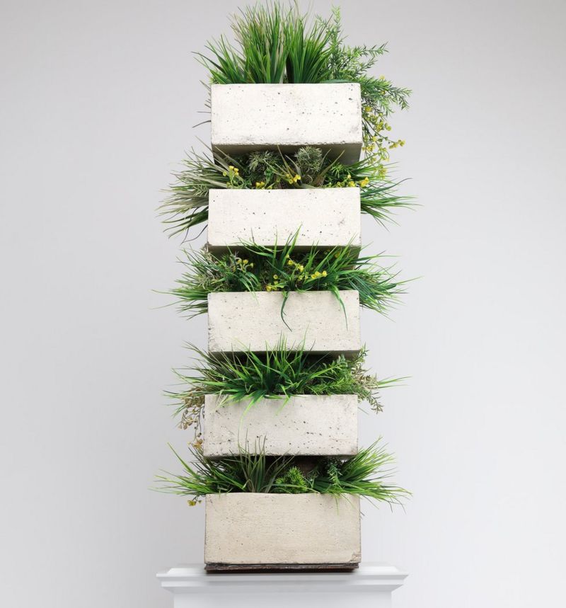 Trafalgar Square Fourth Plinth: Shortlist announced - BBC News