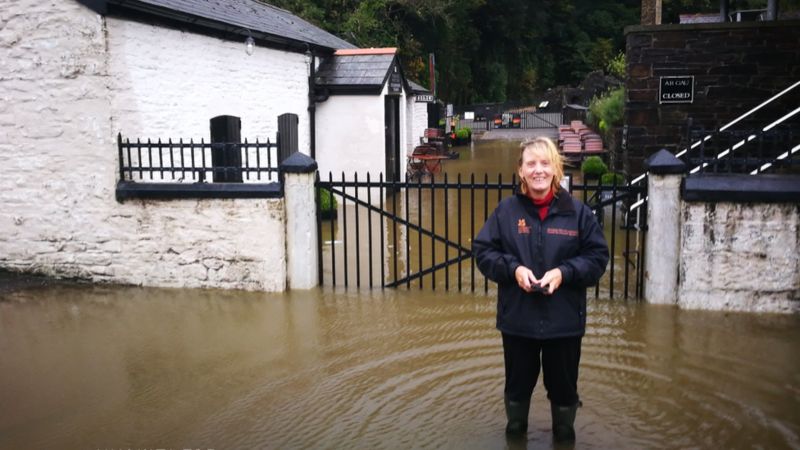 In Pictures: Storm Callum puts Wales under water - BBC News