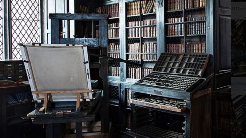 Covid: Chetham's Library reopens after longest closure - BBC News