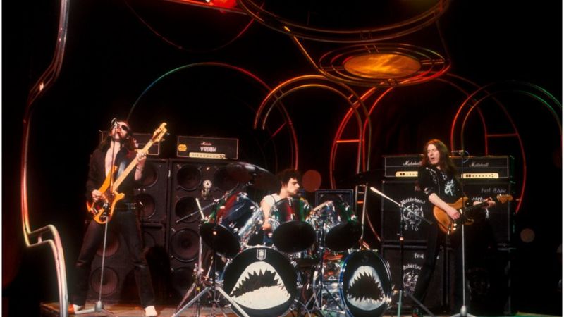 Motorhead drummer Phil Taylor dies - BBC News