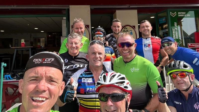 Cancer fundraisers by Craig Maxwell who has terminal illness - BBC News