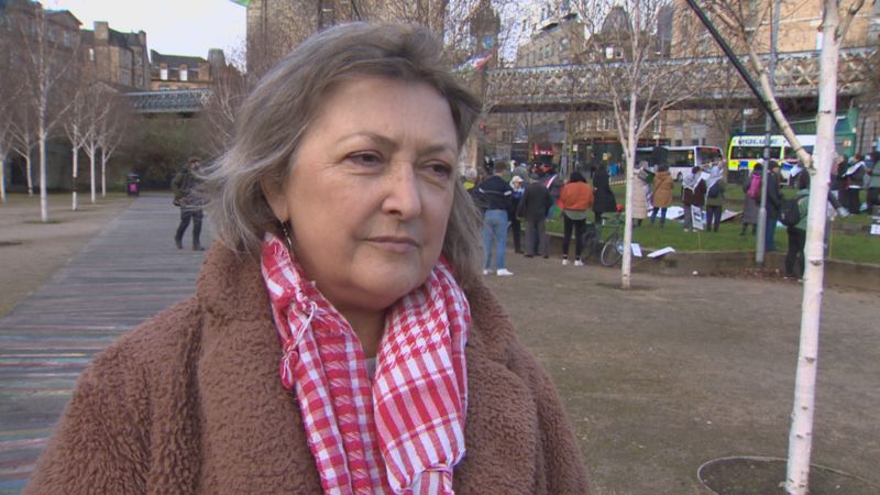 Gaza protestors march to world athletics championship venue - BBC News