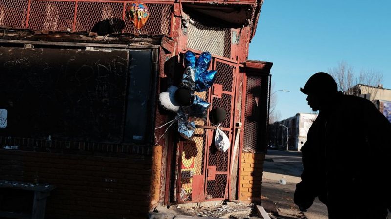 Baltimore's 11-day homicide-free streak ends in gun death - BBC News