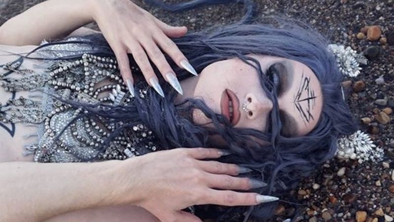 Sam Smith comes out as non-binary: 'I'm not male or female' - BBC News