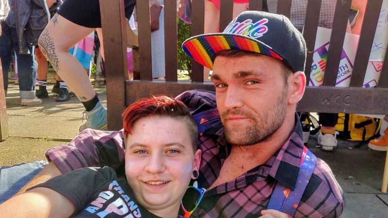 London's first Trans Pride support 'overwhelming' - BBC News