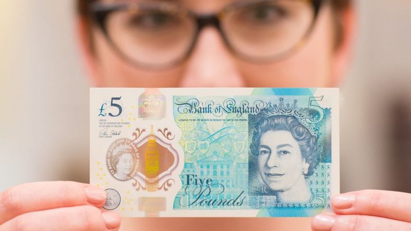 Danske and Bank of Ireland to introduce 'plastic notes' - BBC News