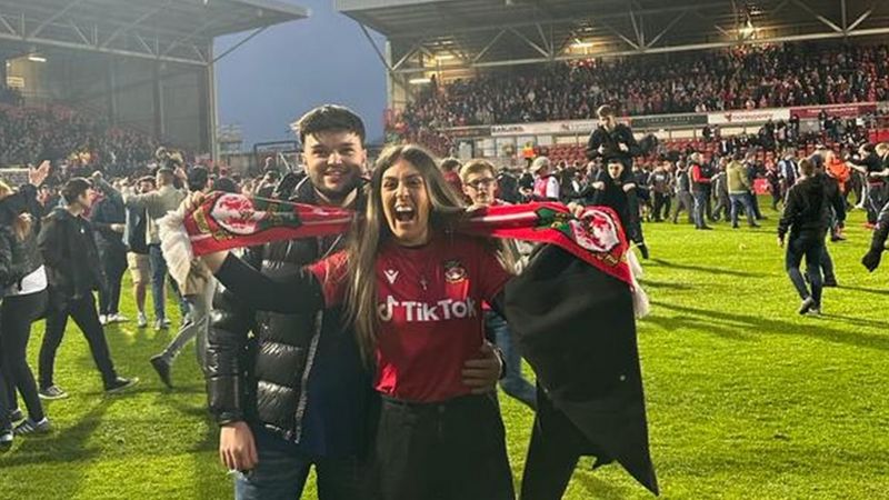 Welcome to Wrexham: Season two filming was surreal, says fan - BBC News