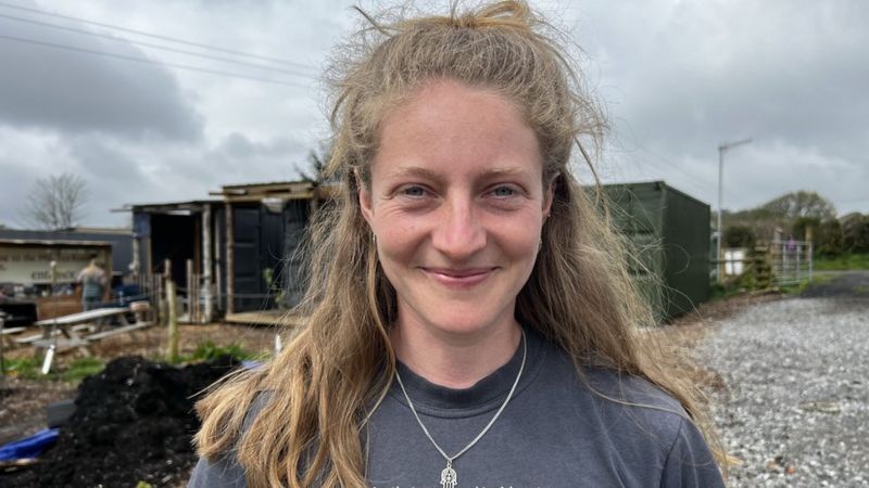 Women's Shed: Swansea farm offers friendship and purpose - BBC News