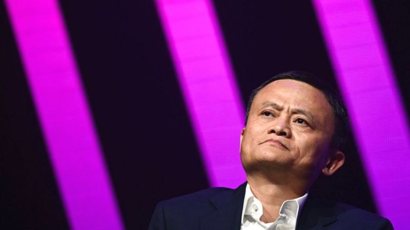 'Lying flat': Why some Chinese are putting work second - BBC News