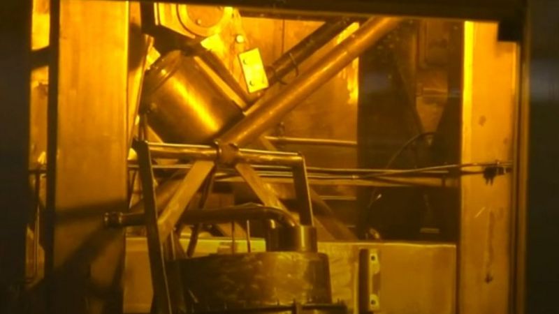 Inside Sellafield's death zone with the nuclear clean-up robots - BBC News