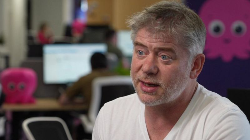 AI: Workers need more protection, says TUC - BBC News