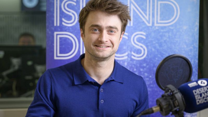 Daniel Radcliffe says his parents helped him cope with fame - BBC News