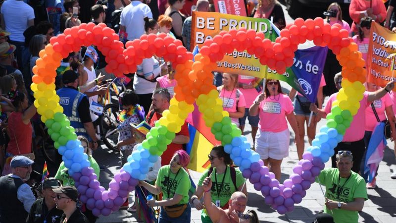 Pride Cymru parade in Cardiff draws 15,000 people - BBC News