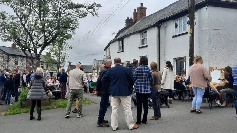 Devon continues to celebrate Coronation - BBC News