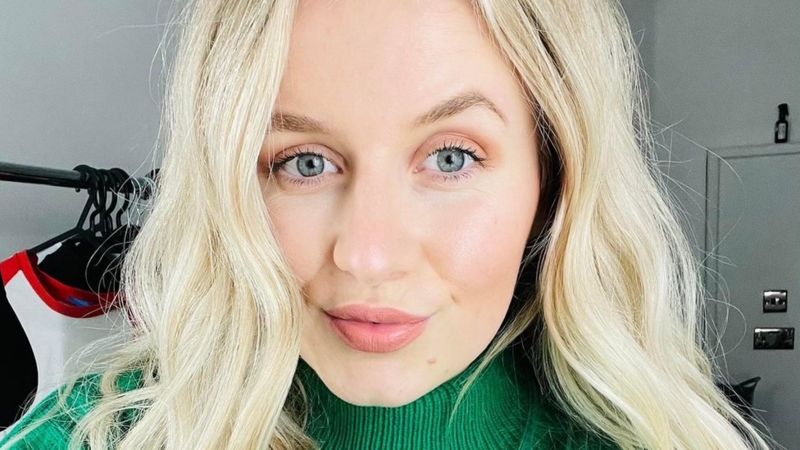 Missguided shoppers left chasing orders and refunds - BBC News