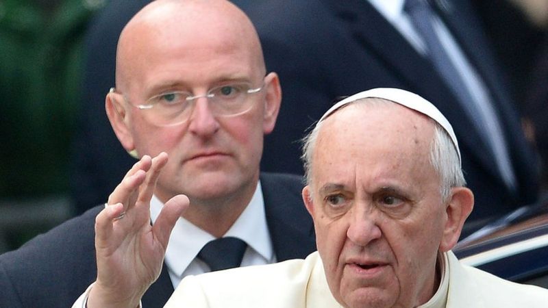 Head of Vatican police resigns over 'highly damaging' memo leak - BBC News