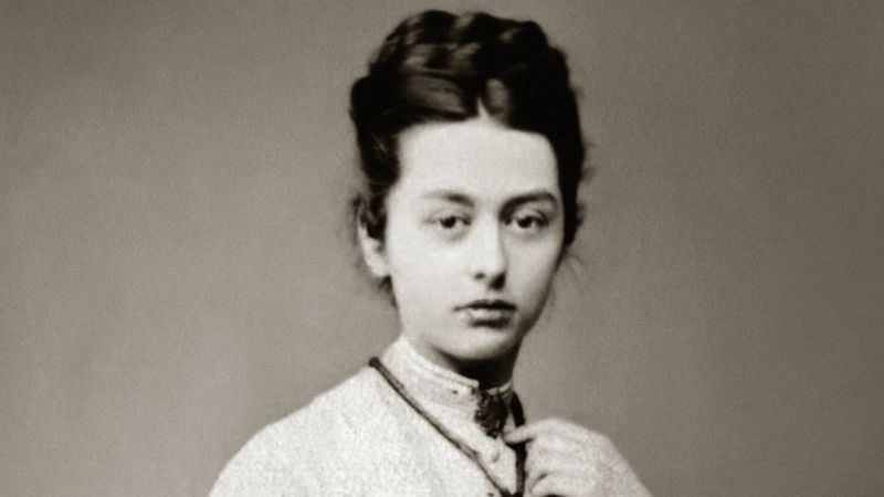 RSPB's Emily Williamson: The woman who saved a million birds - BBC News