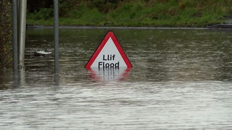 Flood defence policy flawed, say MPs - BBC News