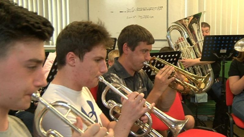 Brass bands in row over child performance licences - BBC News