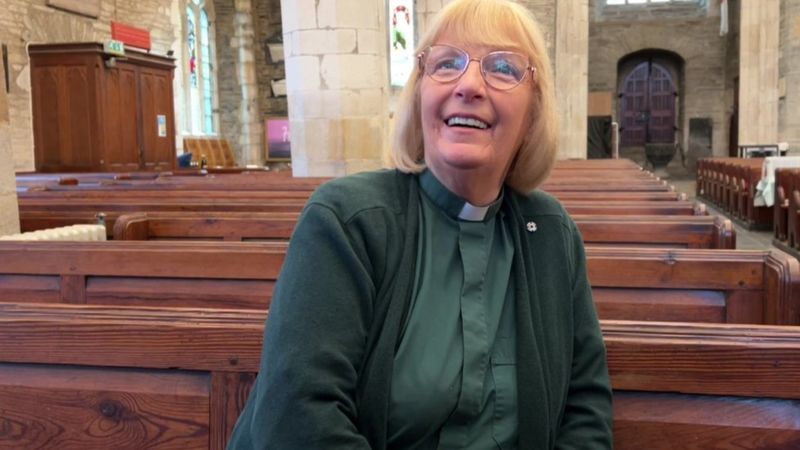Fowey woman priest: 'No animosity' over block on women - BBC News