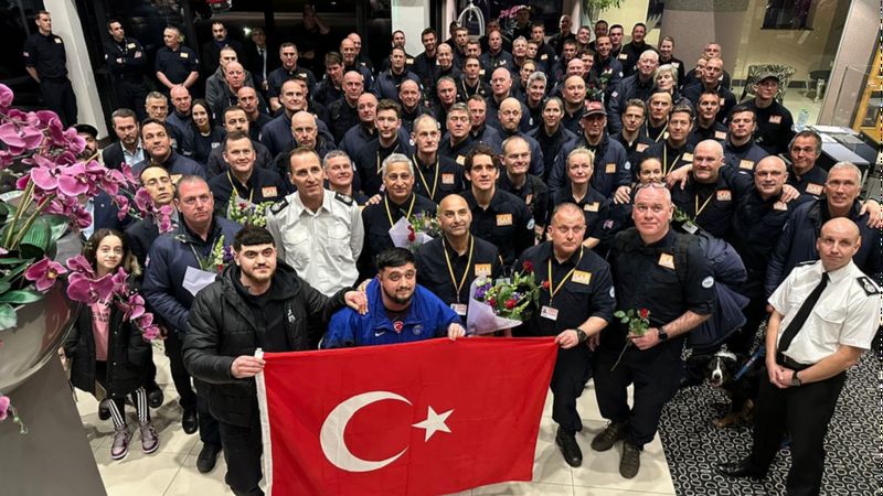 Turkey earthquake: Firefighter co-ordinator helps to save victims - BBC ...