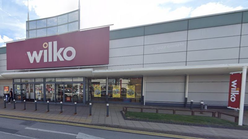 Wilko store to reopen at Rotherham's Parkgate Shopping Park - BBC News